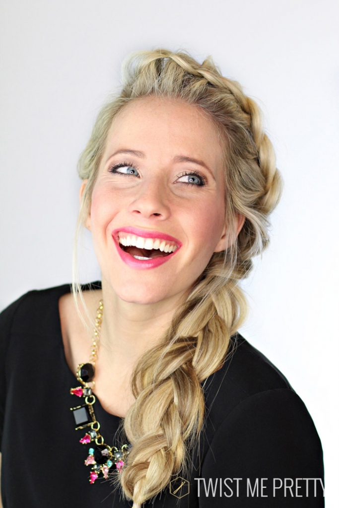 The Elsa Braid | Day 6 - Twist Me Pretty