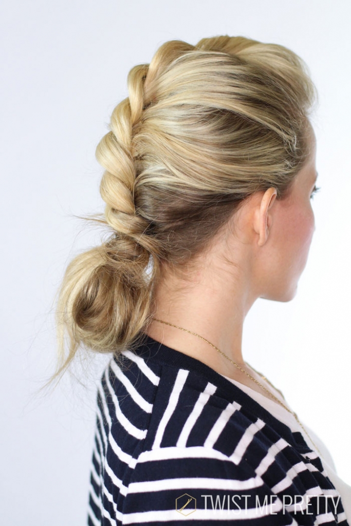 Center Twist + Bun | Day 2 - Twist Me Pretty