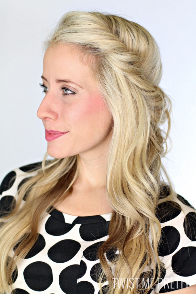 Twirled Around | Day 21 - Twist Me Pretty