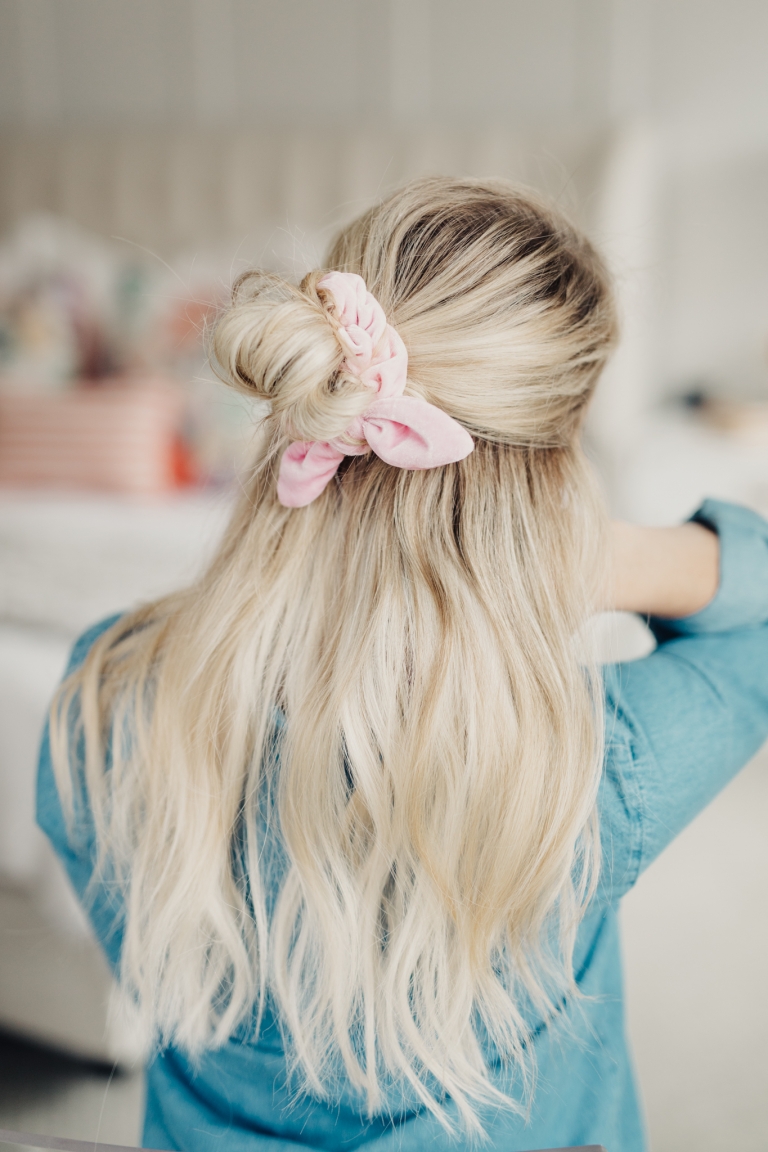 8 Ways to Wear a Scrunchie! - Twist Me Pretty