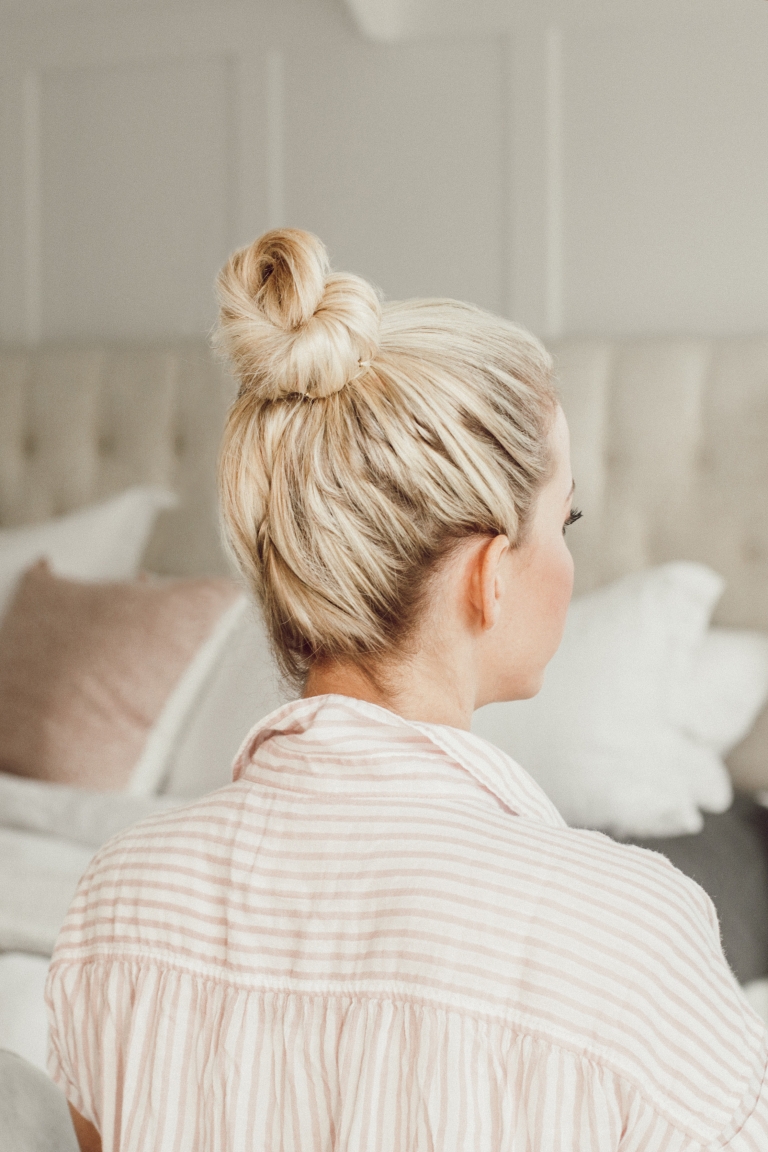 5 Ways To Do a Messy Bun - Twist Me Pretty