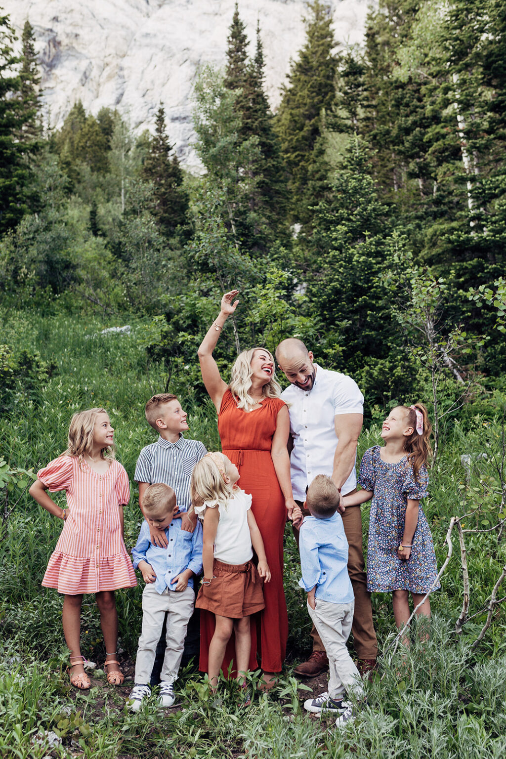 Easy Family Picture Styling Tips From a Pro - Twist Me Pretty